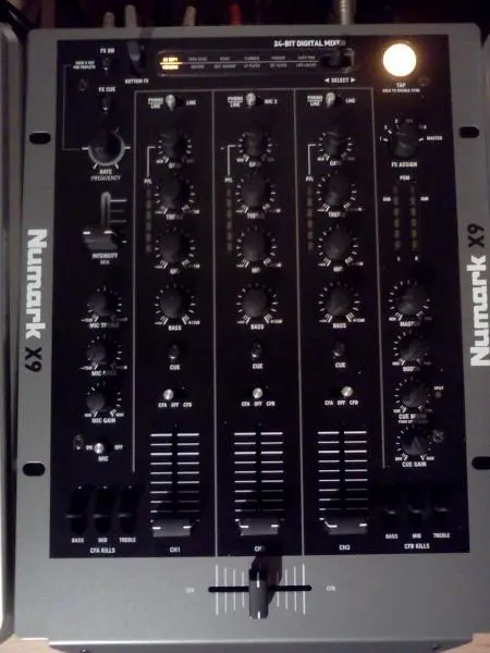 Investition Sich unterhalten ich trage Kleidung numark x9 Gummi ...